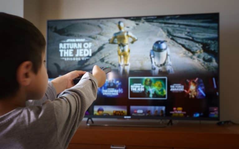 Top 10 Most Kid-Friendly Star Wars Movies/Shows - FandomFevers