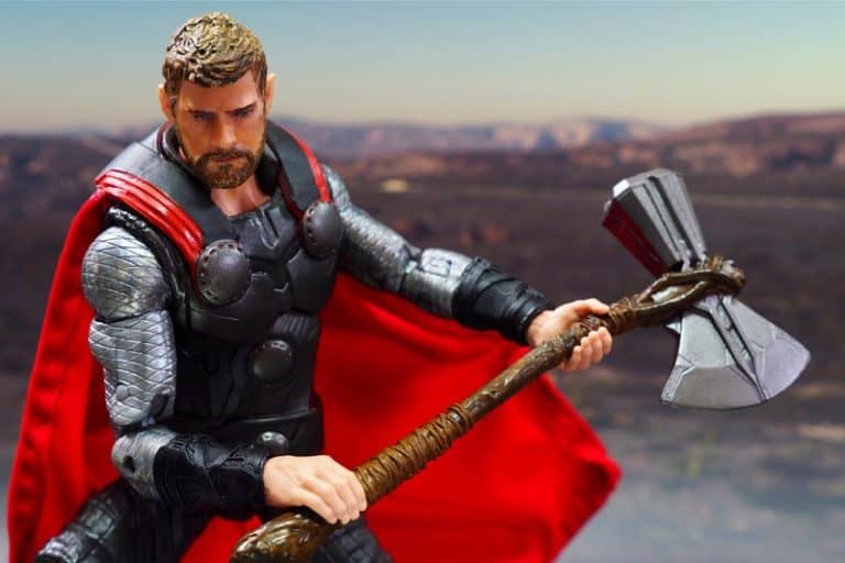 How Fast Is Thor (With & Without His Hammers)? - FandomFevers